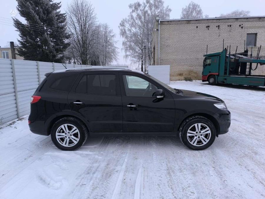 Melns Hyundai Santa Fe 2010 Marijampole, ar dzinēja tilpumu 2.20 L un nobraukumu 245 tūkst. km par 5350 €, foto 6 vietnē AUTOMOTO.COM.LV