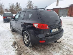 Black Hyundai Santa Fe 2010 in Prienai, with an engine capacity of 2.20 L and mileage of 248 thousand km for 1950 €, photo  on AUTOMOTO.COM.LV