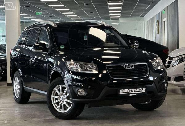 Black Hyundai Santa Fe 2010 in Klaipeda, with an engine capacity of 2.20 L and mileage of 250 thousand km for 6950 €, photo 3 on AUTOMOTO.COM.LV