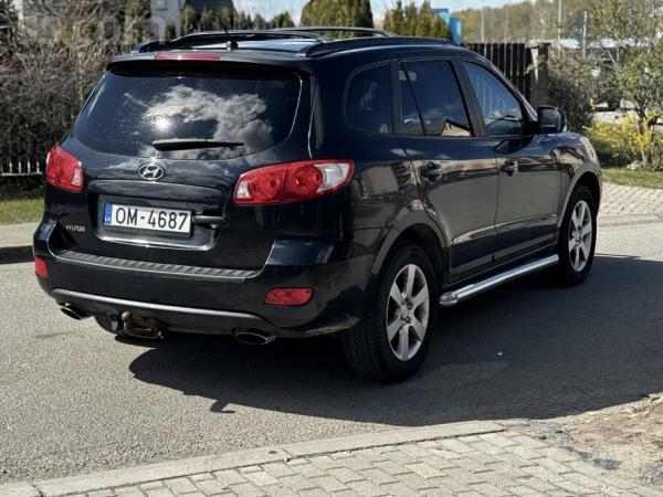 Melns Hyundai Santa Fe 2010 Rīga, ar dzinēja tilpumu 2.20 L un nobraukumu 333 tūkst. km par 5580 €, foto 4 vietnē AUTOMOTO.COM.LV