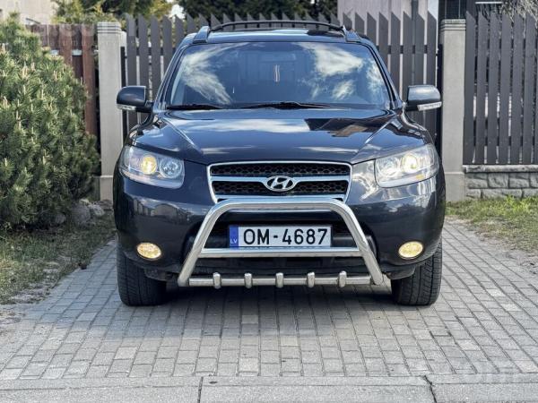 Melns Hyundai Santa Fe 2010 Rīga, ar dzinēja tilpumu 2.20 L un nobraukumu 333 tūkst. km par 5580 €, foto 5 vietnē AUTOMOTO.COM.LV