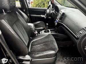 Melns Hyundai Santa Fe 2010 Rīga, ar dzinēja tilpumu 2.20 L un nobraukumu 333 tūkst. km par 3900 €, foto 8 vietnē AUTOMOTO.COM.LV