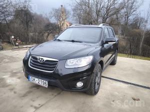 Black Hyundai Santa Fe 2010 in Jekabpils, with an engine capacity of 2.20 L and mileage of 252 thousand km for 5500 €, photo  on AUTOMOTO.COM.LV