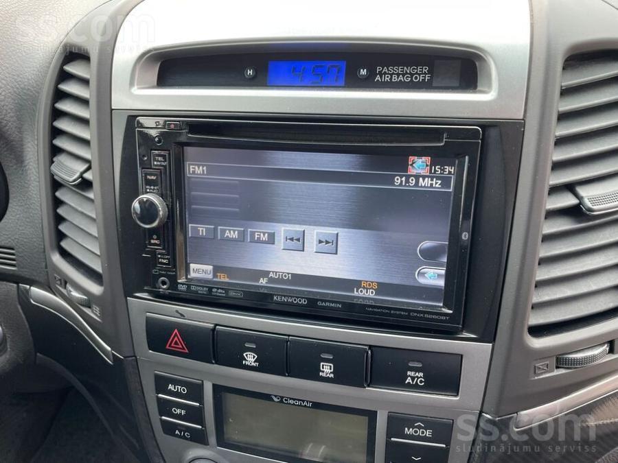 Melns Hyundai Santa Fe 2010 Rīga, ar dzinēja tilpumu 2.20 L un nobraukumu 217 tūkst. km par 6900 €, foto 10 vietnē AUTOMOTO.COM.LV