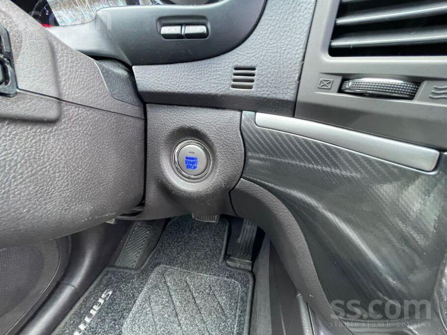 Melns Hyundai Santa Fe 2010 Rīga, ar dzinēja tilpumu 2.20 L un nobraukumu 217 tūkst. km par 6900 €, foto 12 vietnē AUTOMOTO.COM.LV