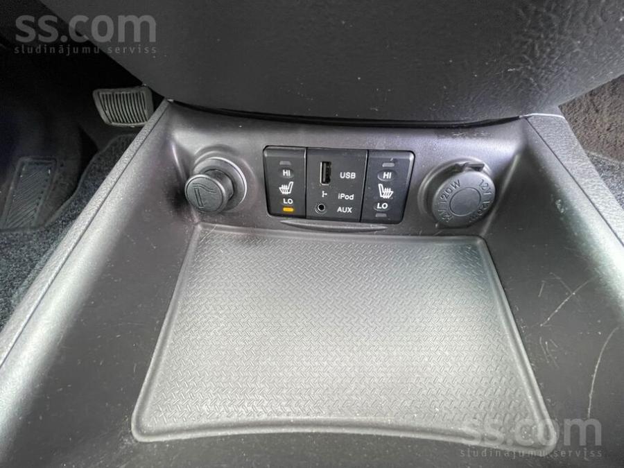 Melns Hyundai Santa Fe 2010 Rīga, ar dzinēja tilpumu 2.20 L un nobraukumu 217 tūkst. km par 6900 €, foto 15 vietnē AUTOMOTO.COM.LV