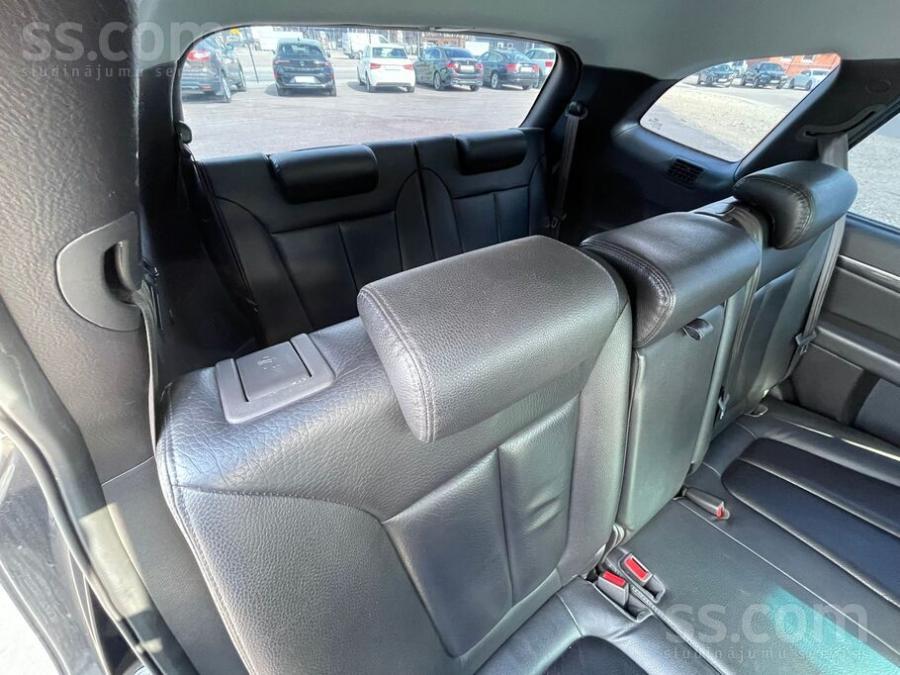 Melns Hyundai Santa Fe 2010 Rīga, ar dzinēja tilpumu 2.20 L un nobraukumu 217 tūkst. km par 6900 €, foto 18 vietnē AUTOMOTO.COM.LV