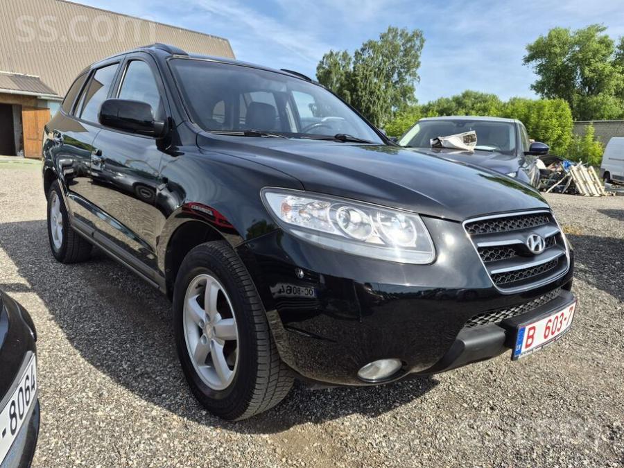 Melns Hyundai Santa Fe 2010 Daugavpils, ar dzinēja tilpumu 2.20 L un nobraukumu 0 tūkst. km par 4950 €, foto 4 vietnē AUTOMOTO.COM.LV