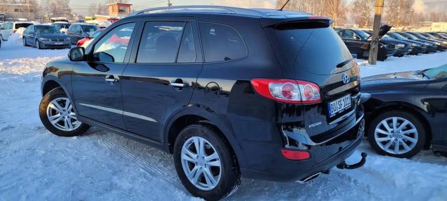 Melns Hyundai Santa Fe 2010 Rīga, ar dzinēja tilpumu 2.20 L un nobraukumu 259 tūkst. km par 8900 €, foto 5 vietnē AUTOMOTO.COM.LV