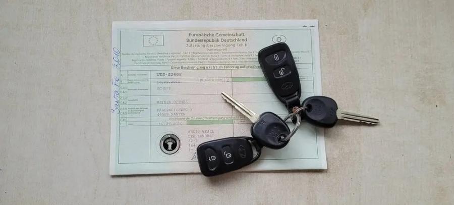 Melns Hyundai Santa Fe 2010 Rīga, ar dzinēja tilpumu 2.20 L un nobraukumu 259 tūkst. km par 8900 €, foto 11 vietnē AUTOMOTO.COM.LV