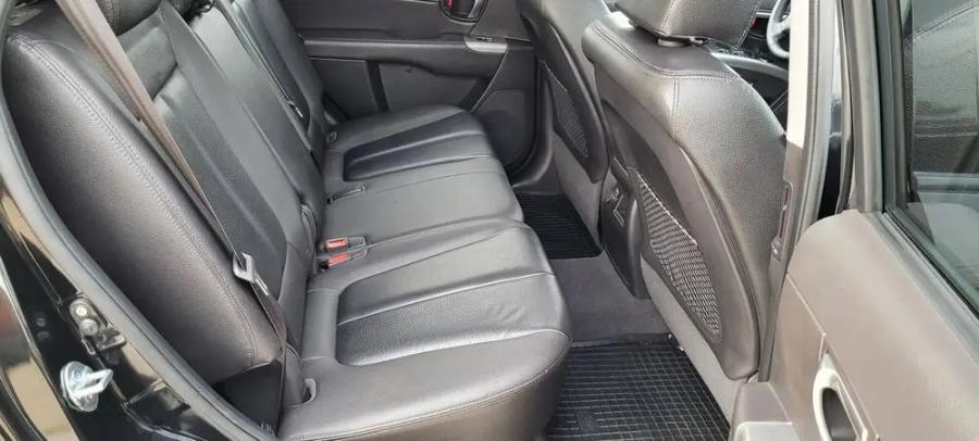 Melns Hyundai Santa Fe 2010 Rīga, ar dzinēja tilpumu 2.20 L un nobraukumu 259 tūkst. km par 8900 €, foto 17 vietnē AUTOMOTO.COM.LV