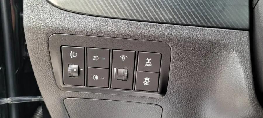 Melns Hyundai Santa Fe 2010 Rīga, ar dzinēja tilpumu 2.20 L un nobraukumu 259 tūkst. km par 8900 €, foto 23 vietnē AUTOMOTO.COM.LV