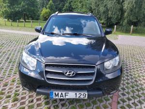 Melns Hyundai Santa Fe 2010 Joniškis, ar dzinēja tilpumu 2.20 L un nobraukumu 268 tūkst. km par 4000 €, foto  vietnē AUTOMOTO.COM.LV