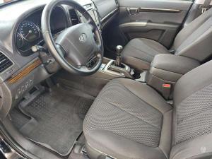 Melns Hyundai Santa Fe 2010 Utena, ar dzinēja tilpumu 2.20 L un nobraukumu 242 tūkst. km par 4850 €, foto 6 vietnē AUTOMOTO.COM.LV