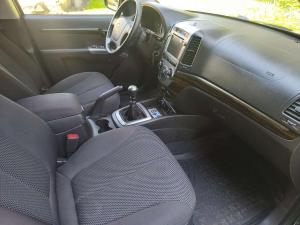 Melns Hyundai Santa Fe 2010 Utena, ar dzinēja tilpumu 2.20 L un nobraukumu 242 tūkst. km par 4850 €, foto 7 vietnē AUTOMOTO.COM.LV