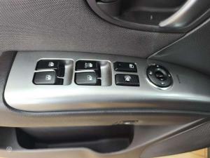 Melns Hyundai Santa Fe 2010 Utena, ar dzinēja tilpumu 2.20 L un nobraukumu 242 tūkst. km par 4850 €, foto 12 vietnē AUTOMOTO.COM.LV