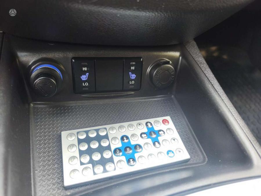 Melns Hyundai Santa Fe 2010 Utena, ar dzinēja tilpumu 2.20 L un nobraukumu 242 tūkst. km par 4850 €, foto 13 vietnē AUTOMOTO.COM.LV