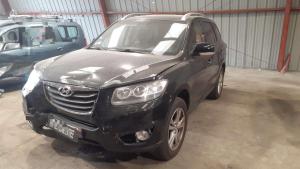 Black Hyundai Santa Fe 2011 in Taurage, with an engine capacity of 2.20 L and mileage of 225 thousand km for 4900 €, photo  on AUTOMOTO.COM.LV