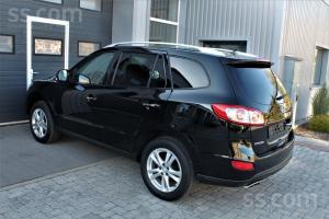 Melns Hyundai Santa Fe 2011 Rīga, ar dzinēja tilpumu 2.20 L un nobraukumu 0 tūkst. km par 7490 €, foto 5 vietnē AUTOMOTO.COM.LV