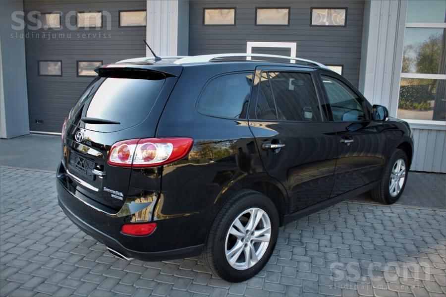 Melns Hyundai Santa Fe 2011 Rīga, ar dzinēja tilpumu 2.20 L un nobraukumu 0 tūkst. km par 7490 €, foto 7 vietnē AUTOMOTO.COM.LV
