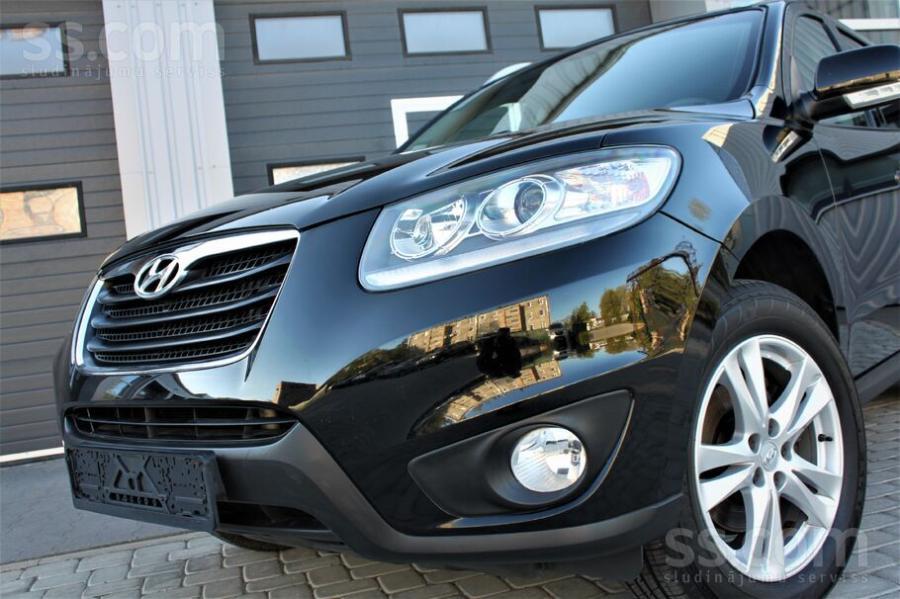 Melns Hyundai Santa Fe 2011 Rīga, ar dzinēja tilpumu 2.20 L un nobraukumu 0 tūkst. km par 7490 €, foto 12 vietnē AUTOMOTO.COM.LV