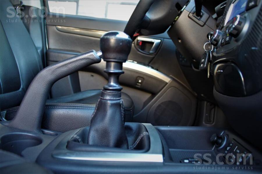Melns Hyundai Santa Fe 2011 Rīga, ar dzinēja tilpumu 2.20 L un nobraukumu 0 tūkst. km par 7490 €, foto 25 vietnē AUTOMOTO.COM.LV