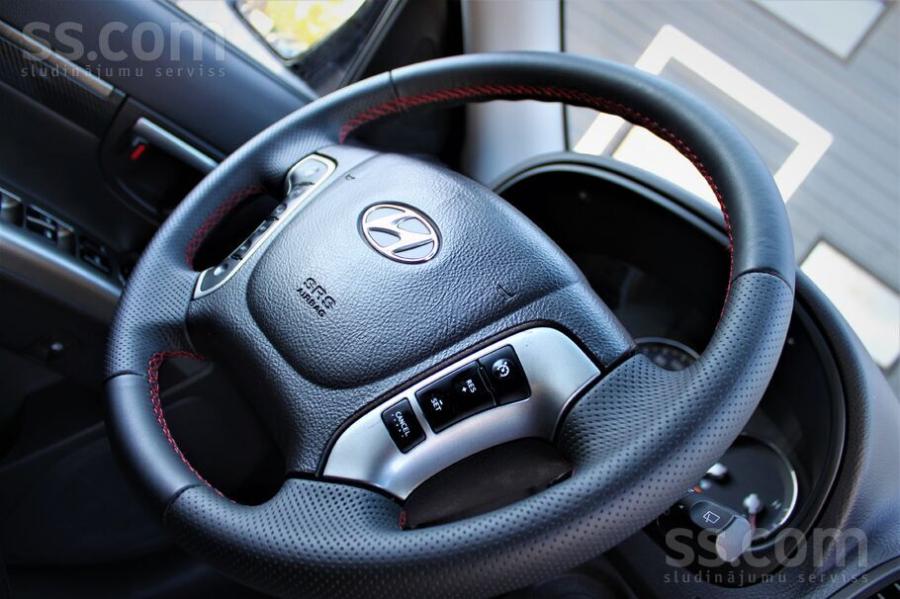 Melns Hyundai Santa Fe 2011 Rīga, ar dzinēja tilpumu 2.20 L un nobraukumu 0 tūkst. km par 7490 €, foto 28 vietnē AUTOMOTO.COM.LV