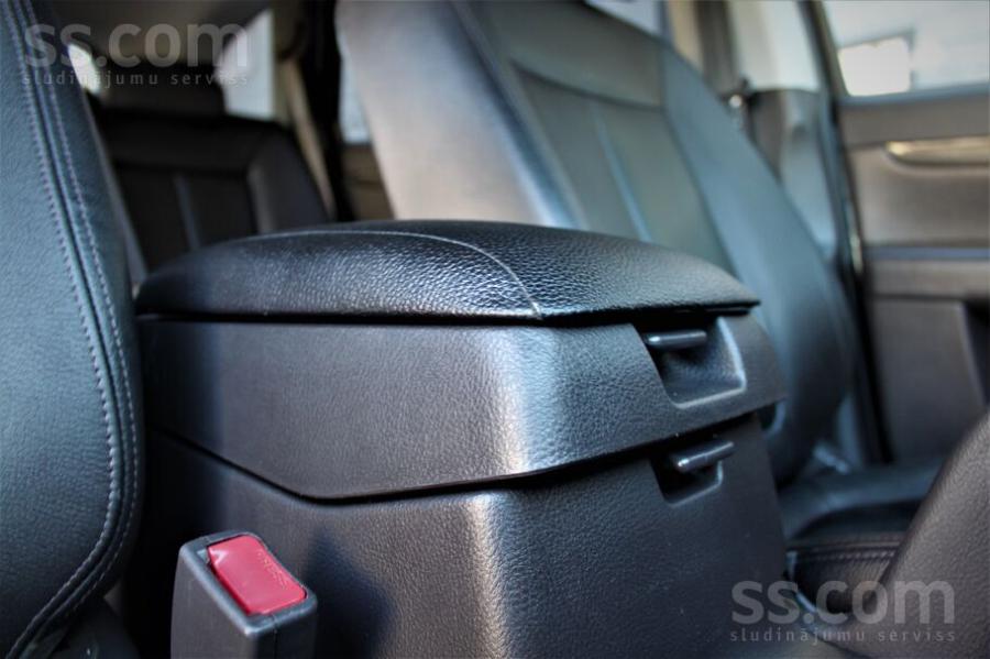 Melns Hyundai Santa Fe 2011 Rīga, ar dzinēja tilpumu 2.20 L un nobraukumu 0 tūkst. km par 7490 €, foto 29 vietnē AUTOMOTO.COM.LV