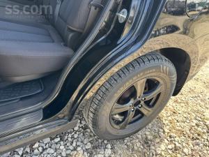 Black Hyundai Santa Fe 2011 in Riga, with an engine capacity of 2.20 L and mileage of 0 thousand km for 5950 €, photo 14 on AUTOMOTO.COM.LV