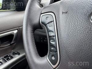 Black Hyundai Santa Fe 2011 in Riga, with an engine capacity of 2.20 L and mileage of 0 thousand km for 5950 €, photo 20 on AUTOMOTO.COM.LV