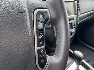 Black Hyundai Santa Fe 2011 in Riga, with an engine capacity of 2.20 L and mileage of 0 thousand km for 5950 €, photo 21 on AUTOMOTO.COM.LV