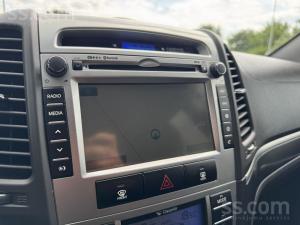 Black Hyundai Santa Fe 2011 in Riga, with an engine capacity of 2.20 L and mileage of 0 thousand km for 5950 €, photo 22 on AUTOMOTO.COM.LV