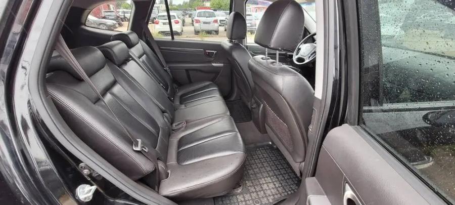Melns Hyundai Santa Fe 2011 Rīga, ar dzinēja tilpumu 2.20 L un nobraukumu 230 tūkst. km par 6500 €, foto 19 vietnē AUTOMOTO.COM.LV