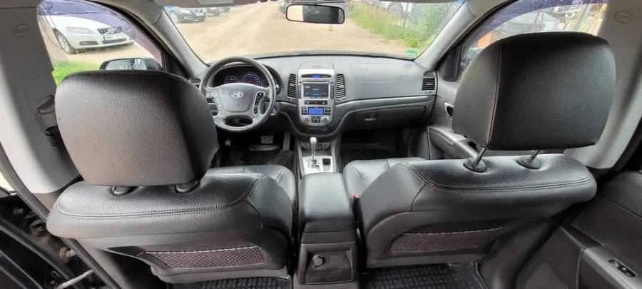 Melns Hyundai Santa Fe 2011 Rīga, ar dzinēja tilpumu 2.20 L un nobraukumu 230 tūkst. km par 6500 €, foto 27 vietnē AUTOMOTO.COM.LV
