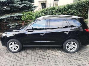 Melns Hyundai Santa Fe 2011 Kauņa, ar dzinēja tilpumu 2.20 L un nobraukumu 155 tūkst. km par 7800 €, foto 4 vietnē AUTOMOTO.COM.LV