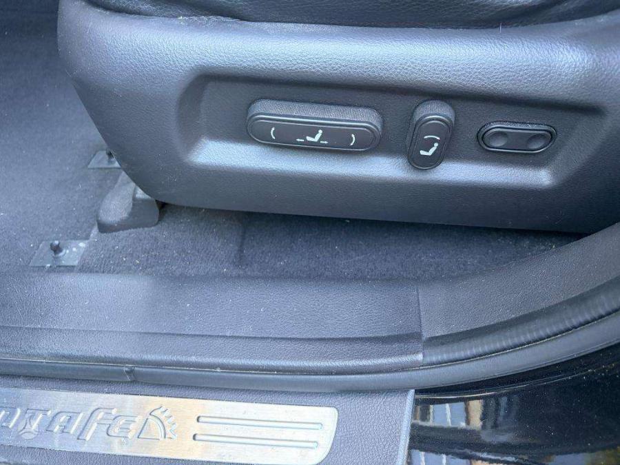 Melns Hyundai Santa Fe 2011 Kauņa, ar dzinēja tilpumu 2.20 L un nobraukumu 155 tūkst. km par 7800 €, foto 7 vietnē AUTOMOTO.COM.LV