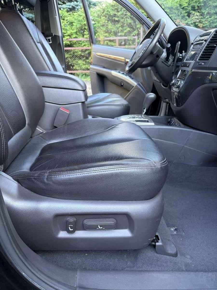 Melns Hyundai Santa Fe 2011 Kauņa, ar dzinēja tilpumu 2.20 L un nobraukumu 155 tūkst. km par 7800 €, foto 13 vietnē AUTOMOTO.COM.LV