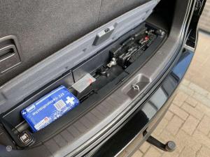 Black Hyundai Santa Fe 2011 in Marijampole, with an engine capacity of 2.20 L and mileage of 237 thousand km for 6999 €, photo 23 on AUTOMOTO.COM.LV