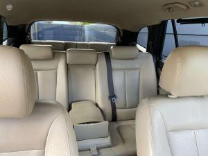 Black Hyundai Santa Fe 2011 in Marijampole, with an engine capacity of 2.20 L and mileage of 237 thousand km for 6999 €, photo 48 on AUTOMOTO.COM.LV