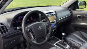 Melns Hyundai Santa Fe 2011 Rīga, ar dzinēja tilpumu 2.20 L un nobraukumu 315 tūkst. km par 4900 €, foto 9 vietnē AUTOMOTO.COM.LV