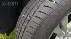Melns Hyundai Santa Fe 2011 Rīga, ar dzinēja tilpumu 2.20 L un nobraukumu 315 tūkst. km par 4900 €, foto 22 vietnē AUTOMOTO.COM.LV