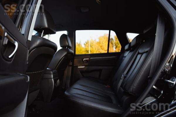 Хендай Санта Фе 2011 в Рига на AUTOMOTO.COM.LV Черный Хендай Санта Фе 2011 в Рига, объемом двигателя 2.20 л и пробегом 160 тыс. км за 8600 €, фото 10 на AUTOMOTO.COM.LV
