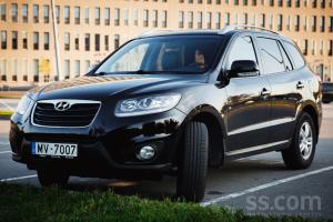 Melns Hyundai Santa Fe 2011 Rīga, ar dzinēja tilpumu 2.20 L un nobraukumu 160 tūkst. km par 8600 €, foto 15 vietnē AUTOMOTO.COM.LV