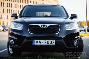 Melns Hyundai Santa Fe 2011 Rīga, ar dzinēja tilpumu 2.20 L un nobraukumu 160 tūkst. km par 8600 €, foto 16 vietnē AUTOMOTO.COM.LV
