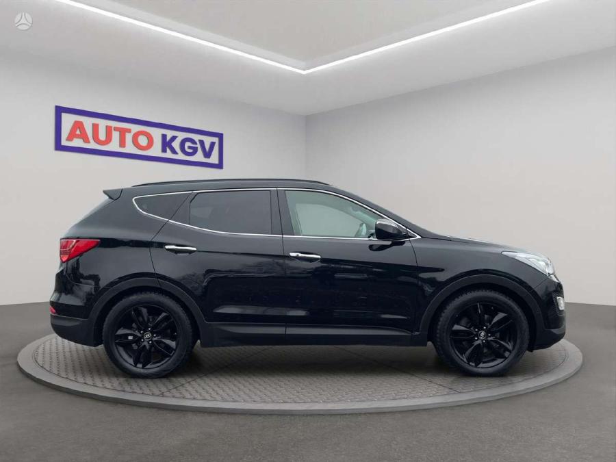 Melns Hyundai Santa Fe 2012 Viļņa, ar dzinēja tilpumu 2.20 L un nobraukumu 288 tūkst. km par 9999 €, foto 6 vietnē AUTOMOTO.COM.LV