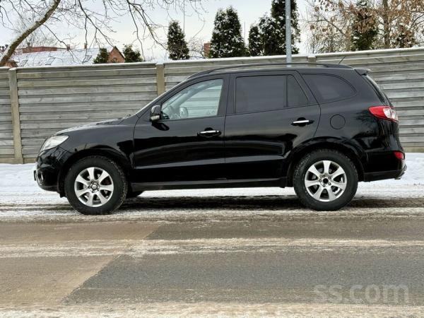 Melns Hyundai Santa Fe 2012 Jelgava, ar dzinēja tilpumu 2.20 L un nobraukumu 297 tūkst. km par 5800 €, foto 6 vietnē AUTOMOTO.COM.LV