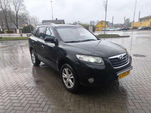 Melns Hyundai Santa Fe 2012 Tauragė, ar dzinēja tilpumu 2.20 L un nobraukumu 280 tūkst. km par 5200 €, foto 3 vietnē AUTOMOTO.COM.LV