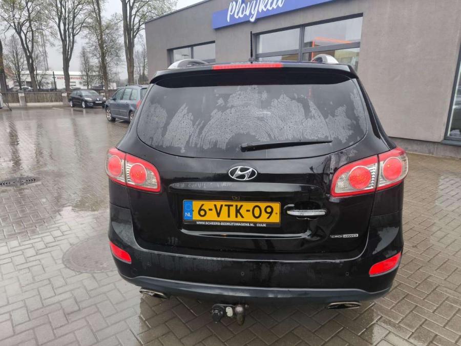 Melns Hyundai Santa Fe 2012 Tauragė, ar dzinēja tilpumu 2.20 L un nobraukumu 280 tūkst. km par 5200 €, foto 5 vietnē AUTOMOTO.COM.LV