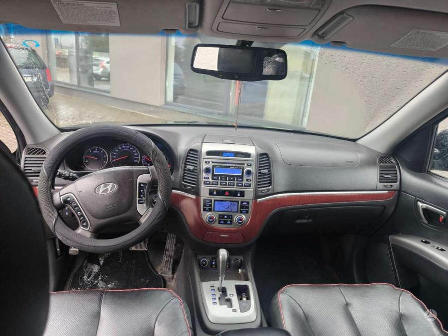 Melns Hyundai Santa Fe 2012 Tauragė, ar dzinēja tilpumu 2.20 L un nobraukumu 280 tūkst. km par 5200 €, foto 10 vietnē AUTOMOTO.COM.LV
