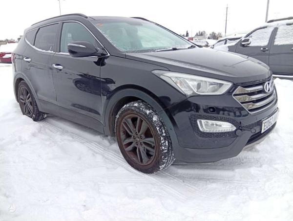 Melns Hyundai Santa Fe 2012 Kauņa, ar dzinēja tilpumu 2.20 L un nobraukumu 130 tūkst. km par 3250 €, foto 3 vietnē AUTOMOTO.COM.LV